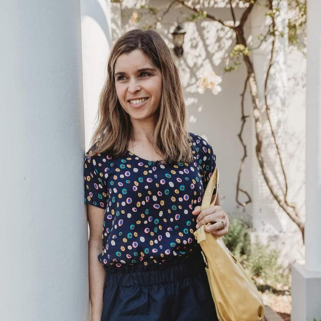 V-neck tops – May-Flower Clothing
